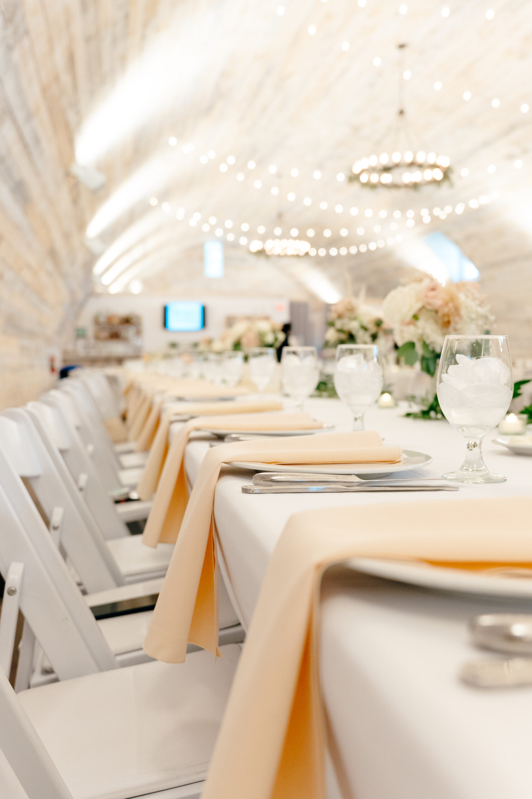 Barn Venue For Weddings in Wisconsin | The Bowery Barn